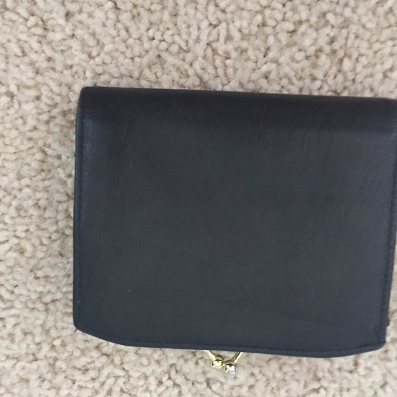 Buxton | Bags | Leather Buxton Bifold Wallet Black And Gold | Poshmark
